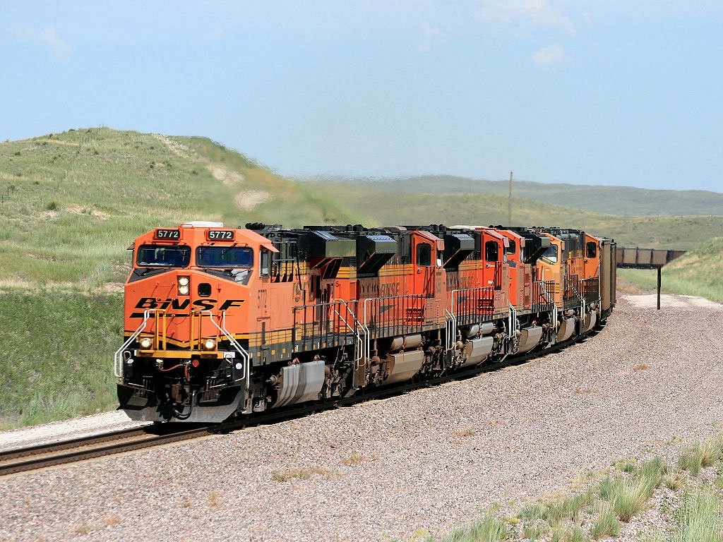 BNSF 5772
